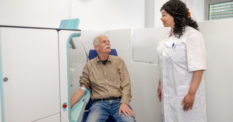 This device enables autonomous blood drawing - DH Arab