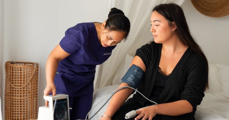 NeoHealth launches tech-enabled home healthcare service in the UAE - DH Arab